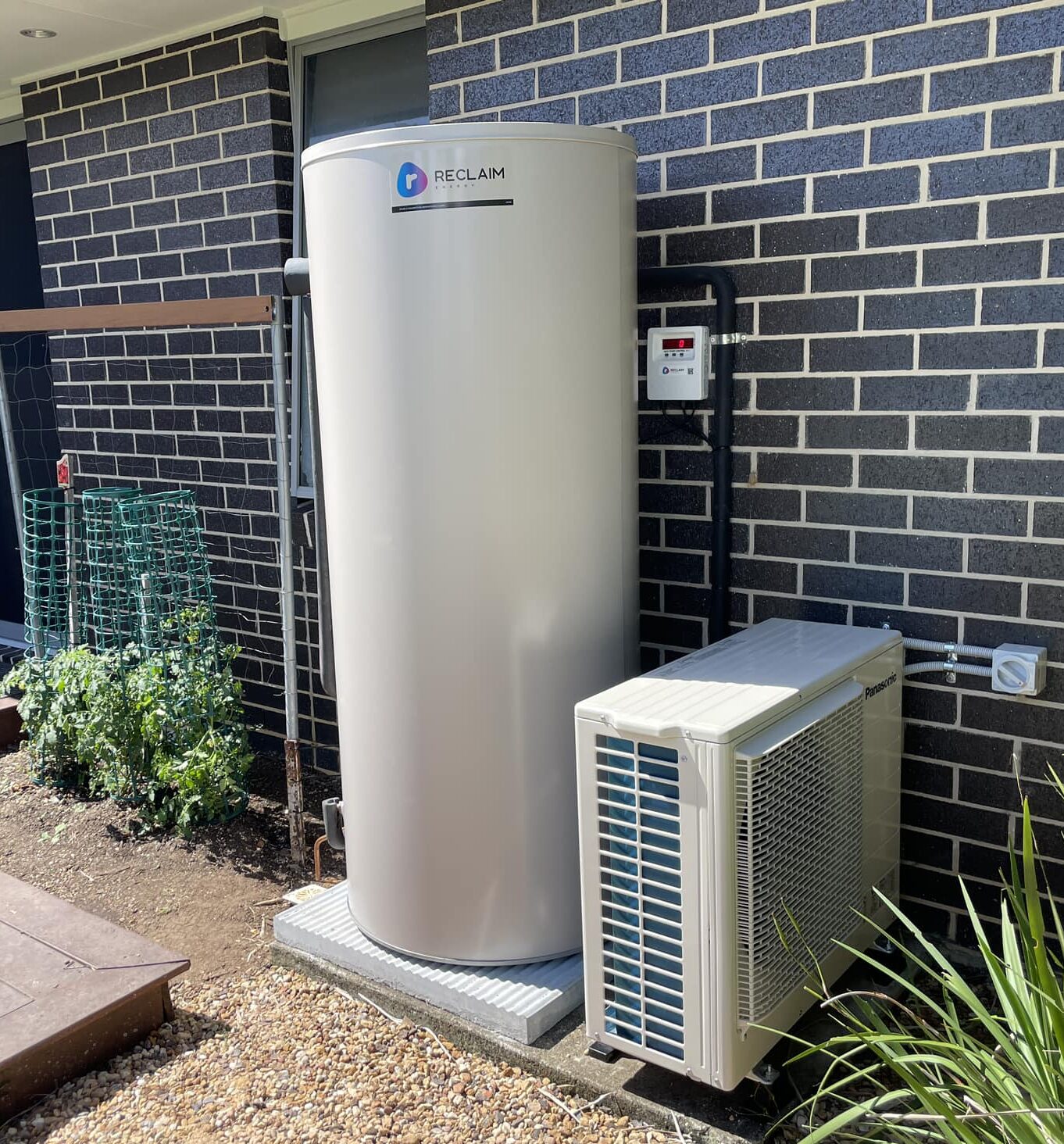 Pros and Cons of Heat Pump Water Heaters - Brisbane Solar Repairs